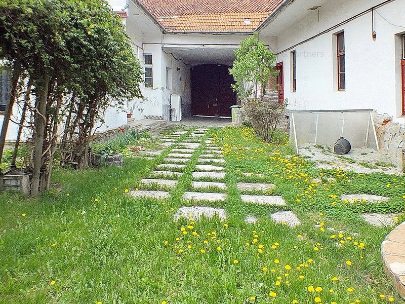 Casa de vanzare 7 camere in Ghimbav in Ghimbav