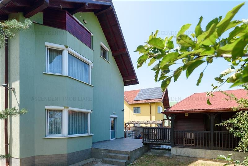 Casa 5 camere cu gradina, beci si casa de oaspeti, ideal pentru familie ...