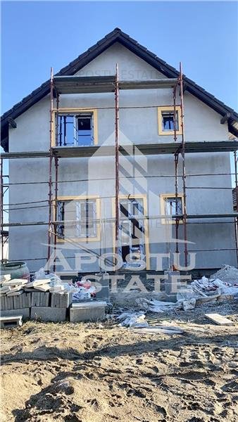 Casa de vanzare 4 camere in Utvin, Central in Utvin