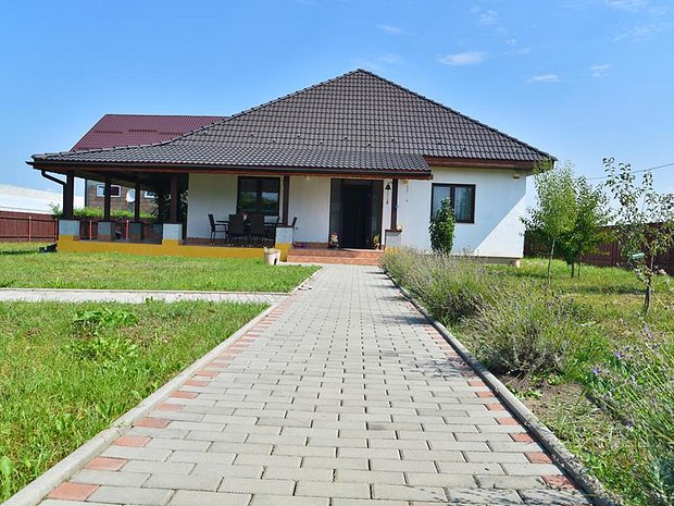 CASA DE VANZARE BRASOV / CARPINIS - XV0401495