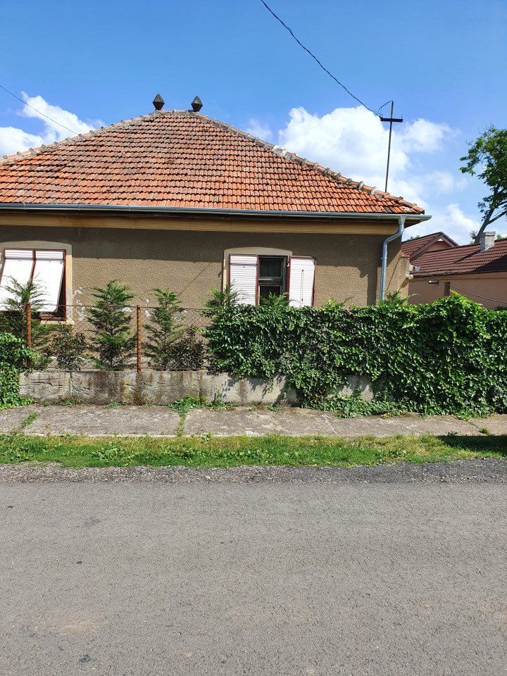 Vand casa in Arad - casa/vila cu 4 camere de vanzare in Arad, judetul ...