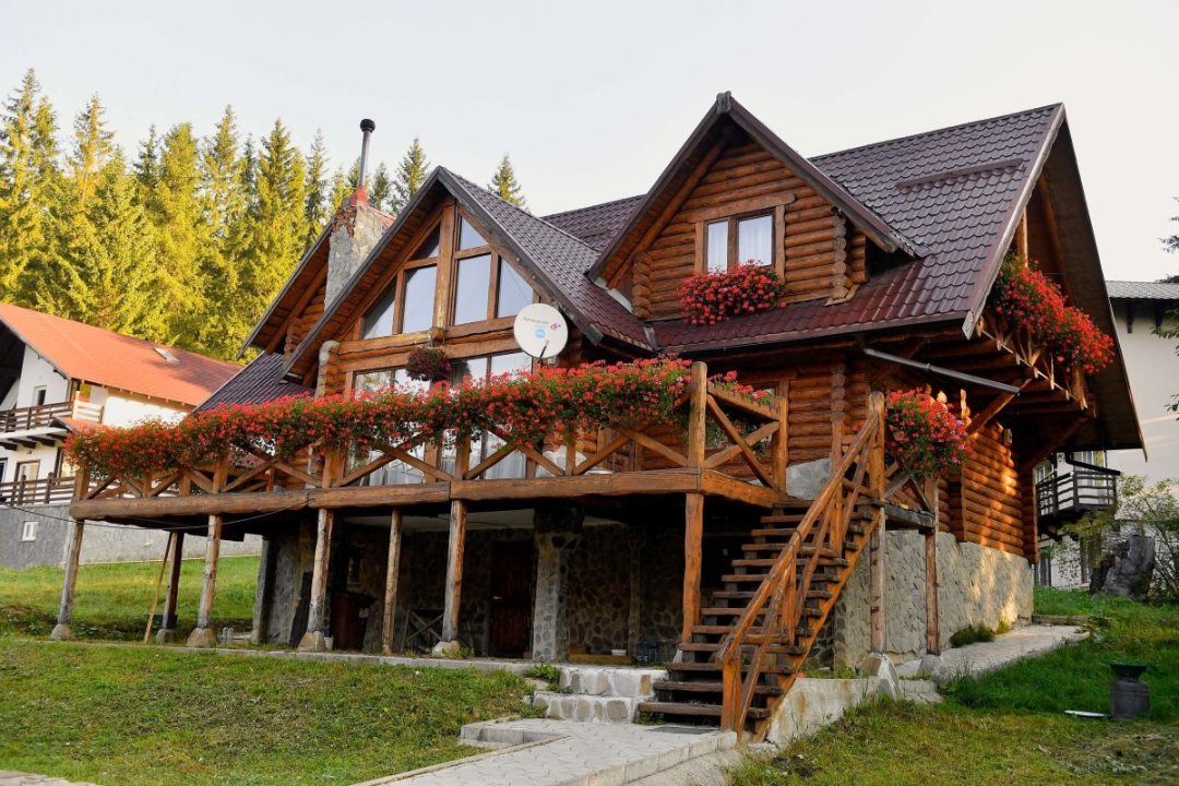 Casa de vacanta - Predeal - casa/vila cu 4 camere de vanzare in Predeal ...